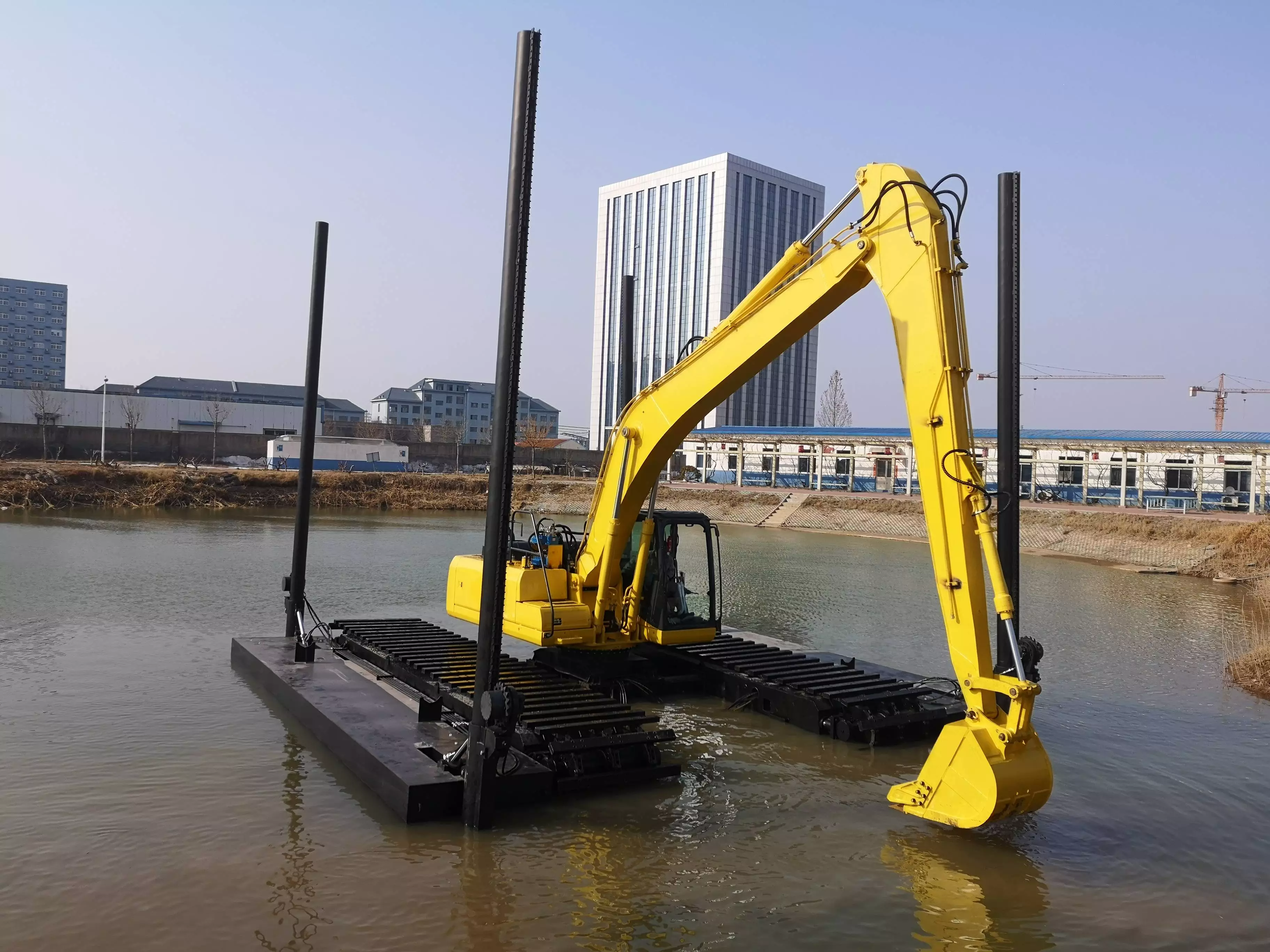 Excavators With Vertical Digging System | earth moving