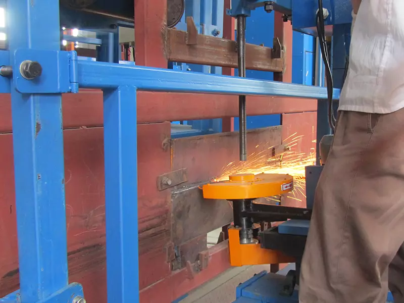 Girth Seam Gouging Machine ，Gouging & Grinding Product Series