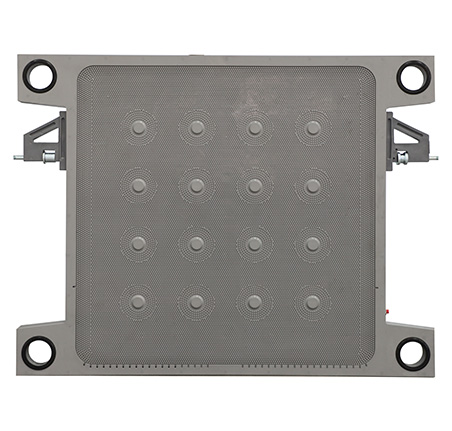 Single chamber feed air flow through high pressure membrane filter ...