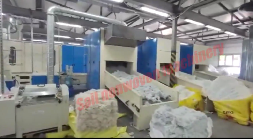 Thermal-bonding production line for soft wadding and sintepon