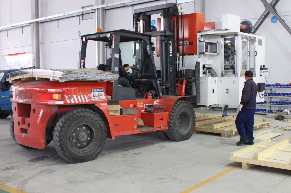 The automatic inner hole coating machine ordered by our customer from ...