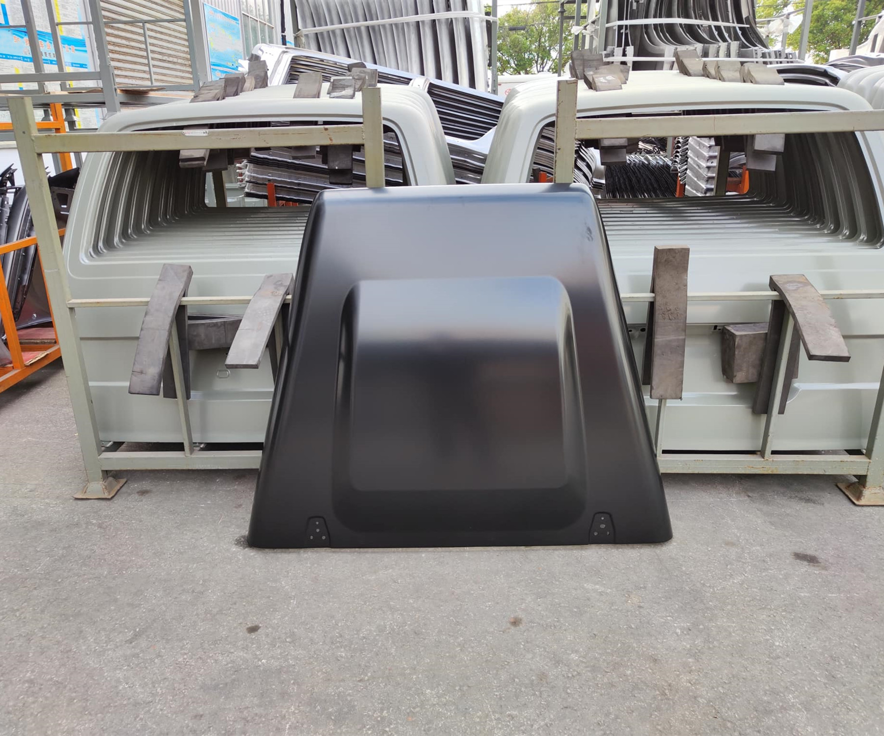 Bonnet Assembly Puma Defender BKA710140 ALR6107