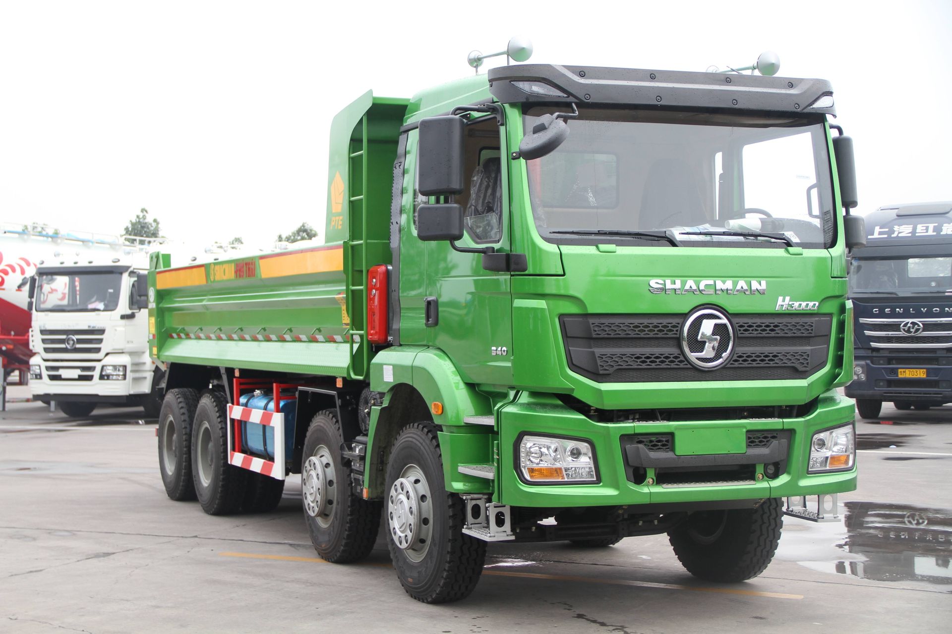 Shacman H3000 Dump Trcuk 8X4--