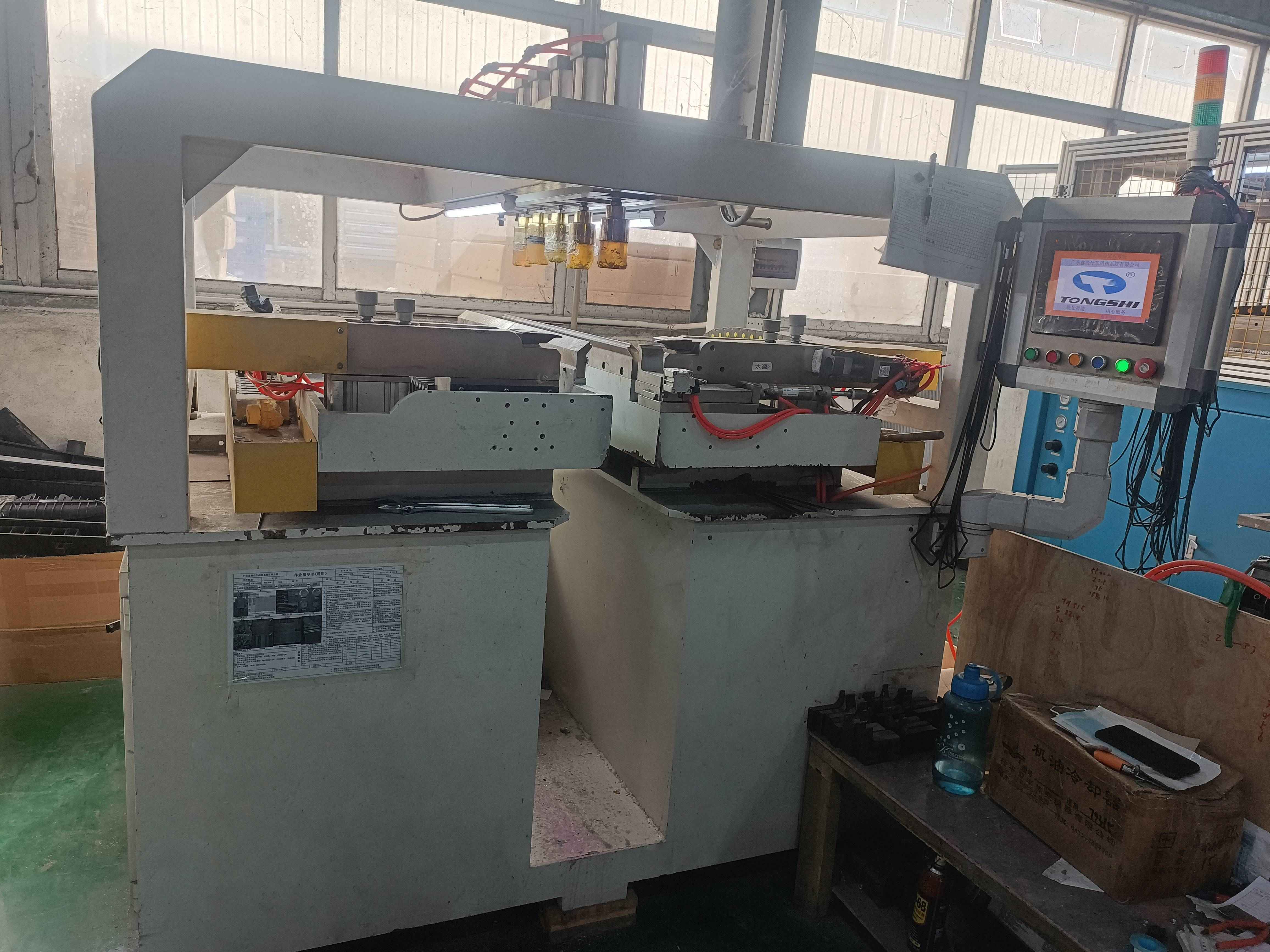 Radiator Crimping Machine,-