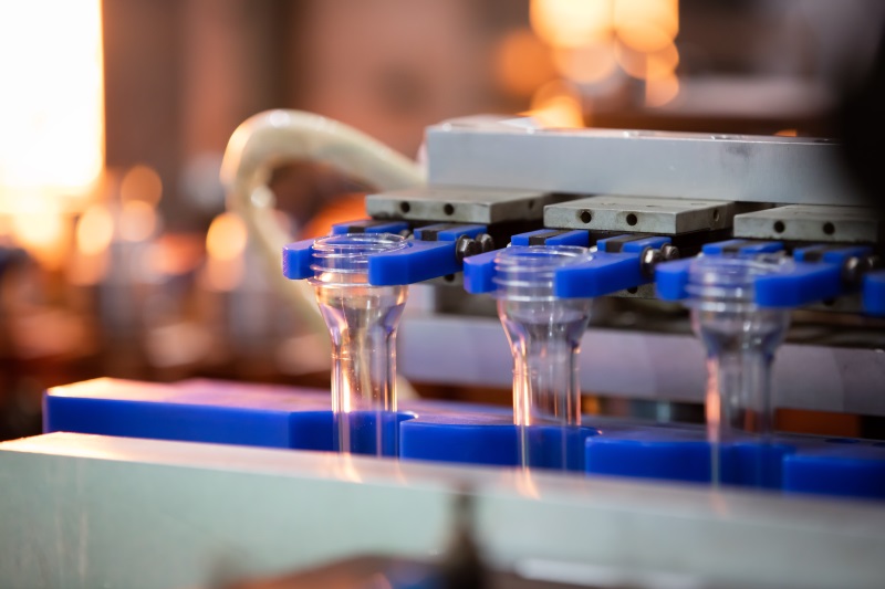 Key players in the beverage packaging industry are updating the ...