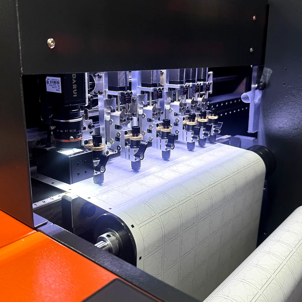 High-Precision 3-Station Digital Die-Cutting Machine-DARUI