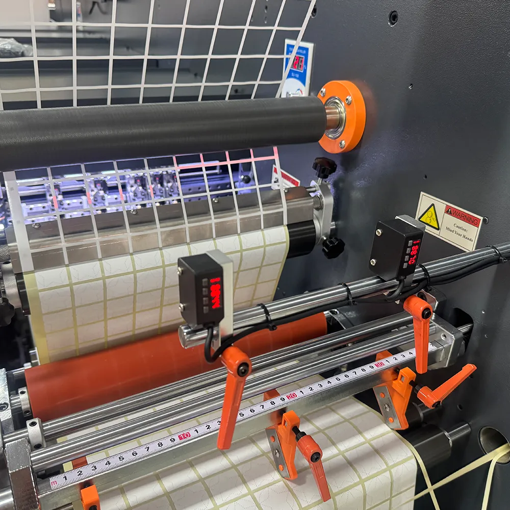 High-Precision 3-Station Digital Die-Cutting Machine-DARUI