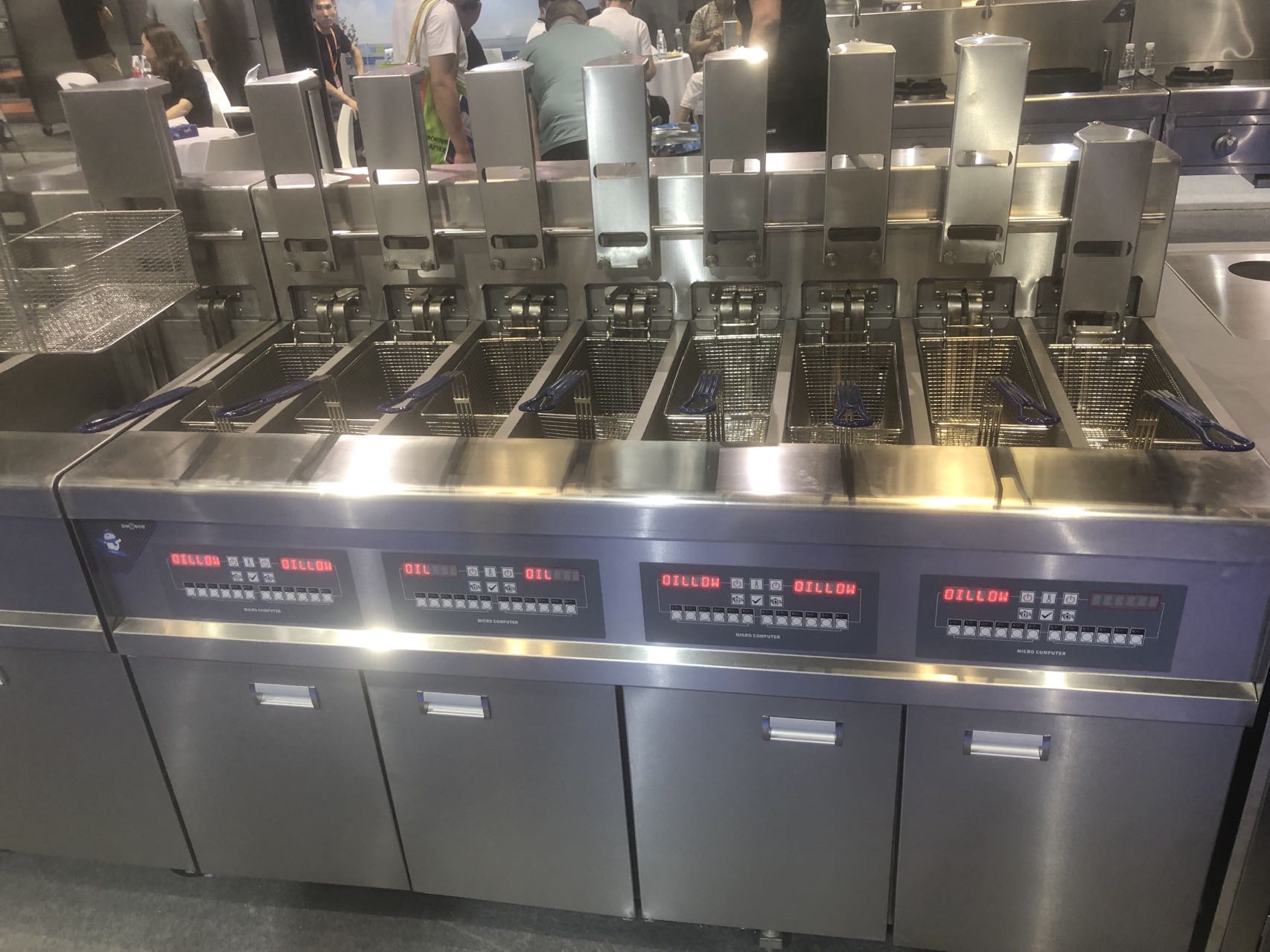 High Efficiency Fryers Electric 1 Vat 2 Vat 3 Vat 4 Vat Auto-Lift Fryer ...