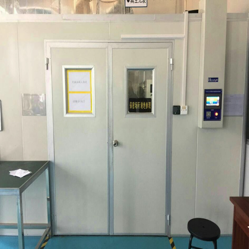 Walk-in Aging Room: Simulating High Temperature & Harsh Environments