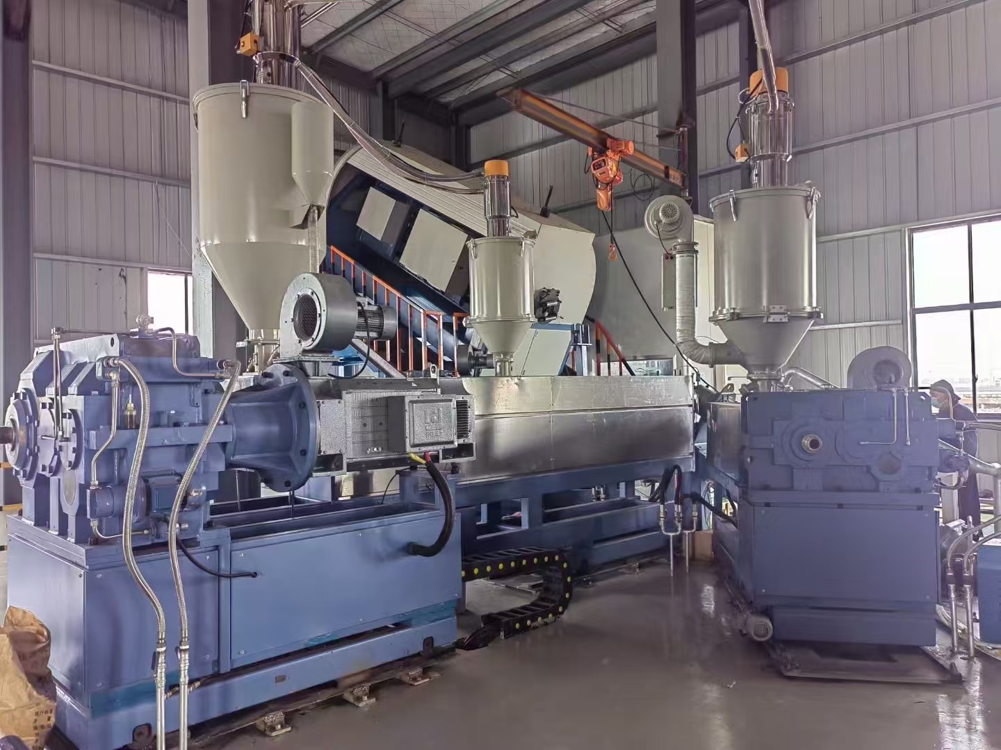 SAM-3-Layer Co-extrusion CCV-Line for 35kV Power Cable Production