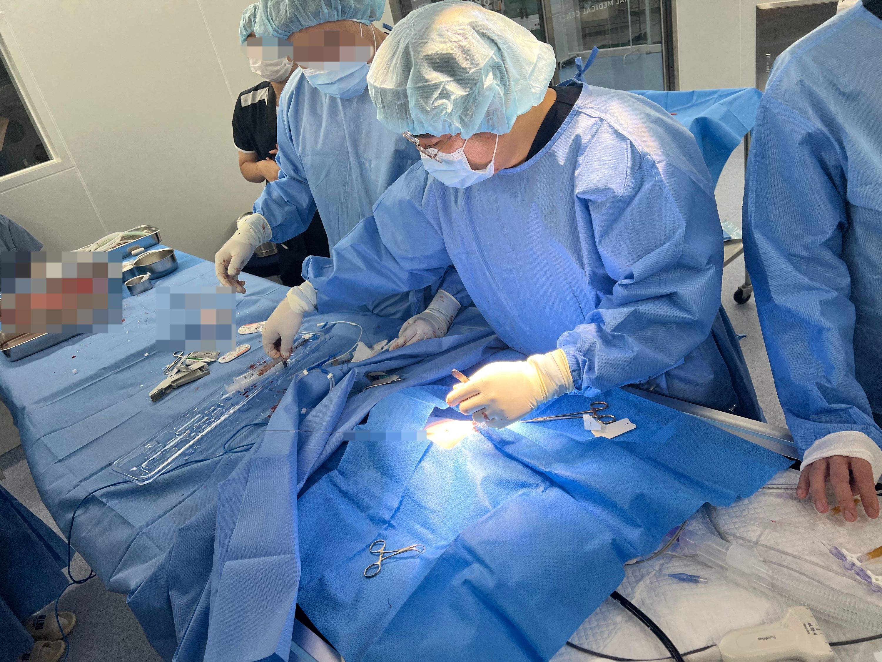 Korea's First Successful V-Clamp Surgery: Bringing New Hope to Patients