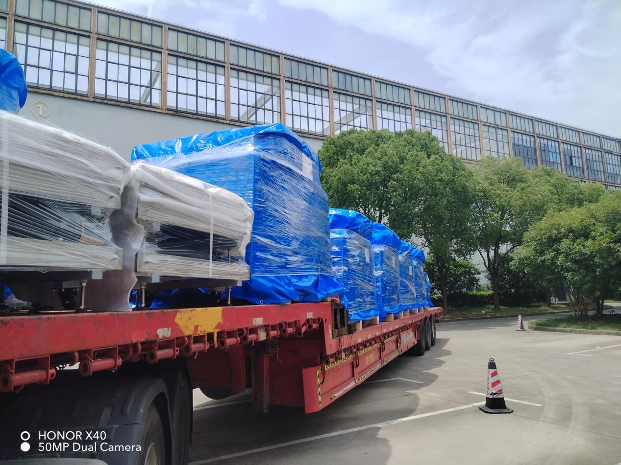 Large-Scale Equipment 10080 Successfully Stationed at Yunnan Logistics Park