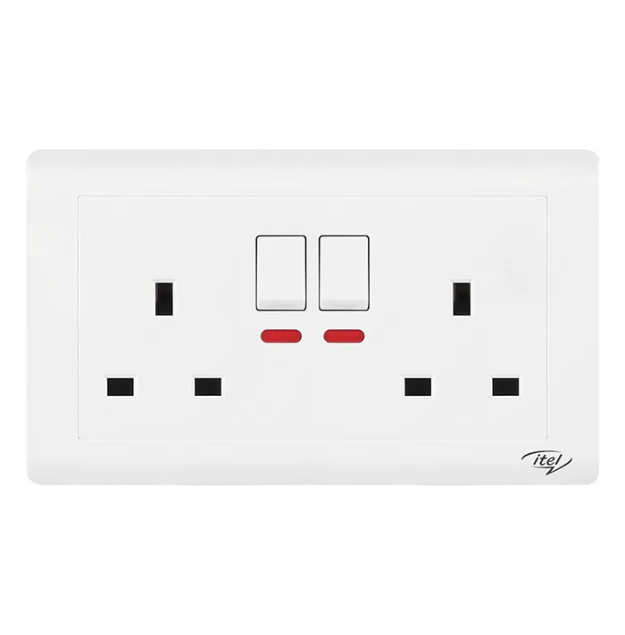 UK Type Socket-itel