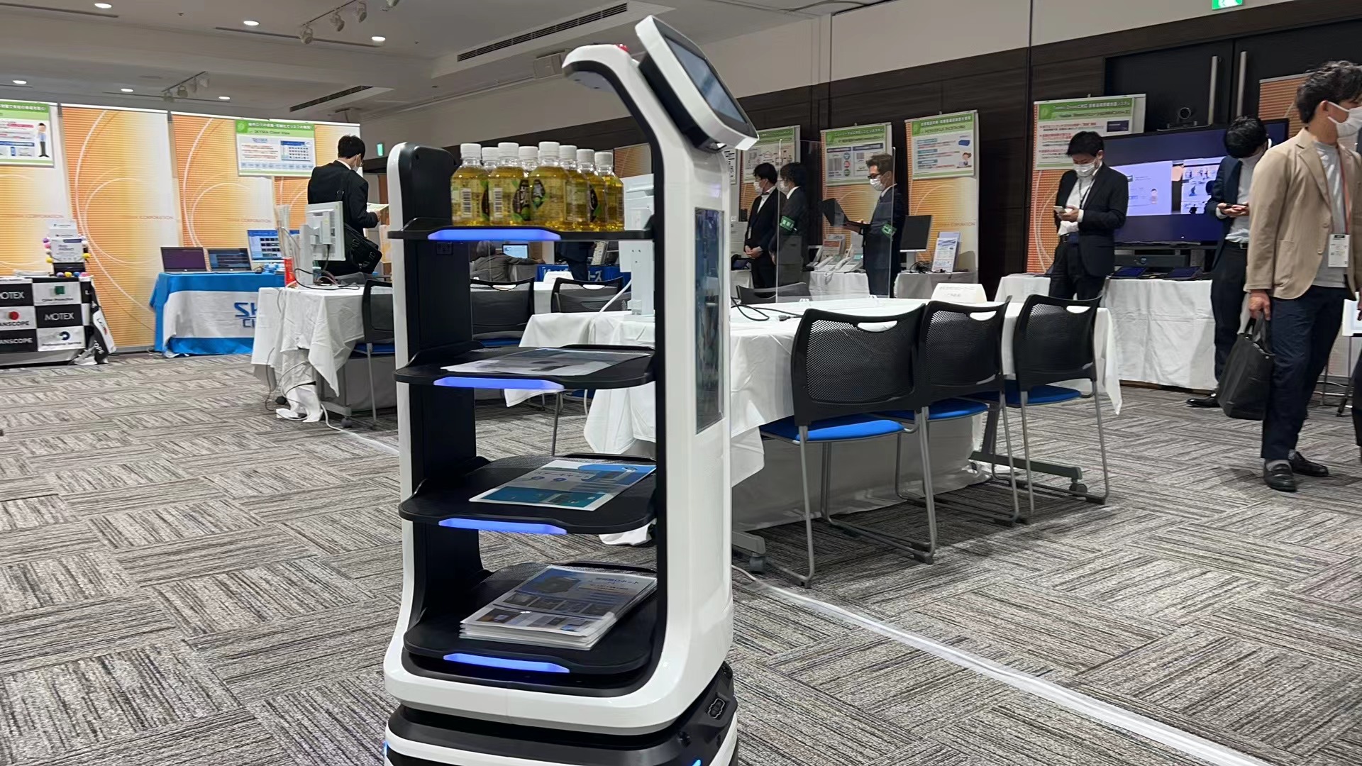 Mars Smart Delivery Robots Debut at Exhibition in Hiroshima, Japan ...