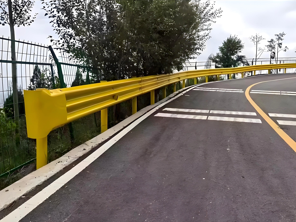 Three-wave Highway Guardrail HY-03 - High-quality Highway Safety Solution