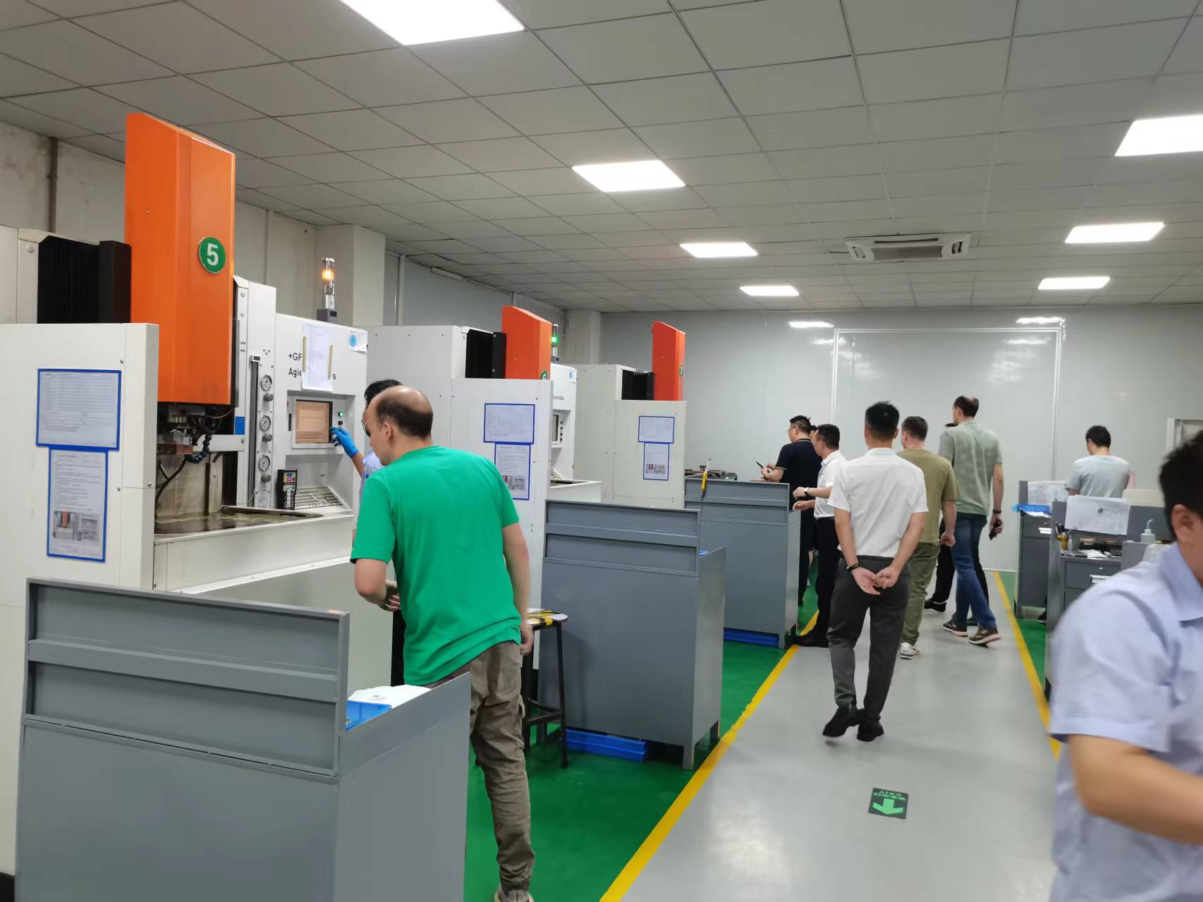Customers visited Taijin Semiconductor for their trim form singulation ...